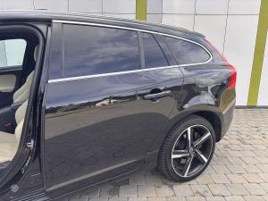 Black Volvo V60 2013 in Raseiniai, with an engine capacity of 2.40 L and mileage of 257 thousand km for 7500 €, photo 23 on AUTOMOTO.COM.LV