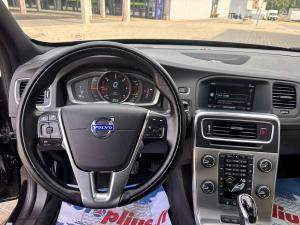 Black Volvo V60 2013 in Raseiniai, with an engine capacity of 2.40 L and mileage of 257 thousand km for 7500 €, photo 24 on AUTOMOTO.COM.LV