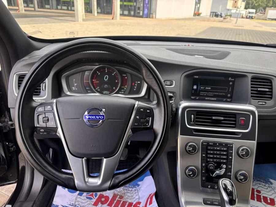 Black Volvo V60 2013 in Raseiniai, with an engine capacity of 2.40 L and mileage of 257 thousand km for 7500 €, photo 24 on AUTOMOTO.COM.LV