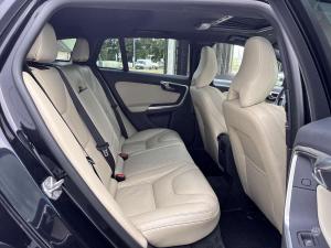 Black Volvo V60 2013 in Raseiniai, with an engine capacity of 2.40 L and mileage of 257 thousand km for 7500 €, photo 32 on AUTOMOTO.COM.LV