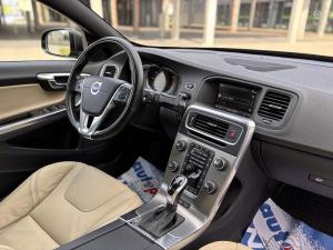Black Volvo V60 2013 in Raseiniai, with an engine capacity of 2.40 L and mileage of 257 thousand km for 7500 €, photo 38 on AUTOMOTO.COM.LV