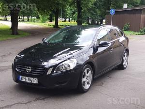 Melns Volvo V60 2013 Rīga, ar dzinēja tilpumu 2.00 L un nobraukumu 0 tūkst. km par 3900 €, foto  vietnē AUTOMOTO.COM.LV