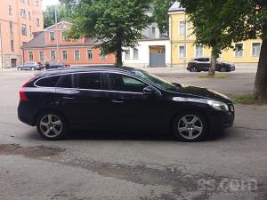 Melns Volvo V60 2013 Rīga, ar dzinēja tilpumu 2.00 L un nobraukumu 0 tūkst. km par 3900 €, foto 5 vietnē AUTOMOTO.COM.LV