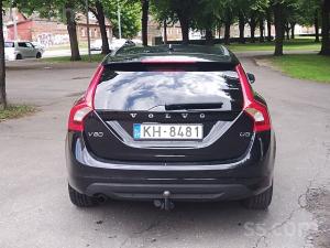 Melns Volvo V60 2013 Rīga, ar dzinēja tilpumu 2.00 L un nobraukumu 0 tūkst. km par 3900 €, foto 7 vietnē AUTOMOTO.COM.LV