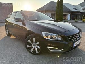 Black Volvo V60 2013 in Bauska, with an engine capacity of 2.40 L and mileage of 306 thousand km for 5000 €, photo 6 on AUTOMOTO.COM.LV