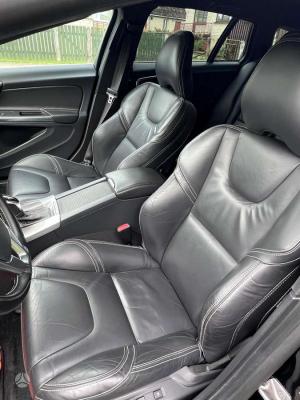 Melns Volvo V60 2013 Kėdainiai, ar dzinēja tilpumu 2.40 L un nobraukumu 248 tūkst. km par 6999 €, foto 8 vietnē AUTOMOTO.COM.LV