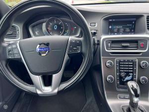 Melns Volvo V60 2013 Kėdainiai, ar dzinēja tilpumu 2.40 L un nobraukumu 248 tūkst. km par 6999 €, foto 12 vietnē AUTOMOTO.COM.LV