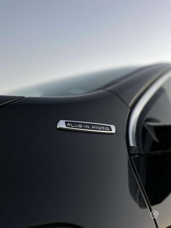 Black Volvo V60 2013 in Kaunas, with an engine capacity of 2.40 L and mileage of 334 thousand km for 7999 €, photo 2 on AUTOMOTO.COM.LV