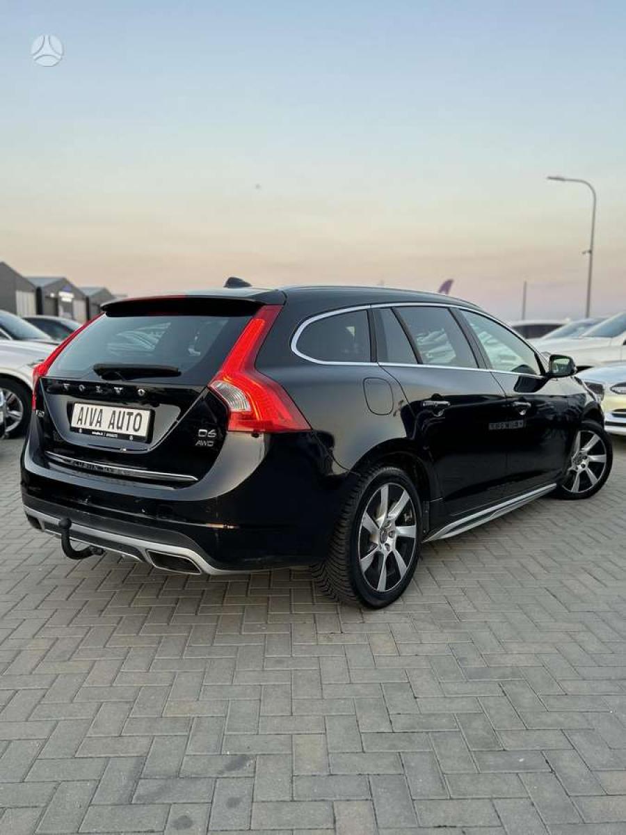 Black Volvo V60 2013 in Kaunas, with an engine capacity of 2.40 L and mileage of 334 thousand km for 7999 €, photo 11 on AUTOMOTO.COM.LV