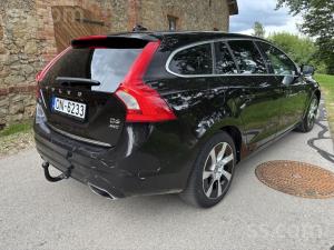 Melns Volvo V60 2013 Bauska, ar dzinēja tilpumu 2.40 L un nobraukumu 0 tūkst. km par 3800 €, foto 8 vietnē AUTOMOTO.COM.LV