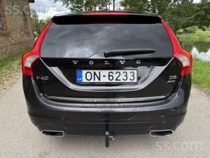 Melns Volvo V60 2013 Bauska, ar dzinēja tilpumu 2.40 L un nobraukumu 0 tūkst. km par 3800 €, foto 9 vietnē AUTOMOTO.COM.LV