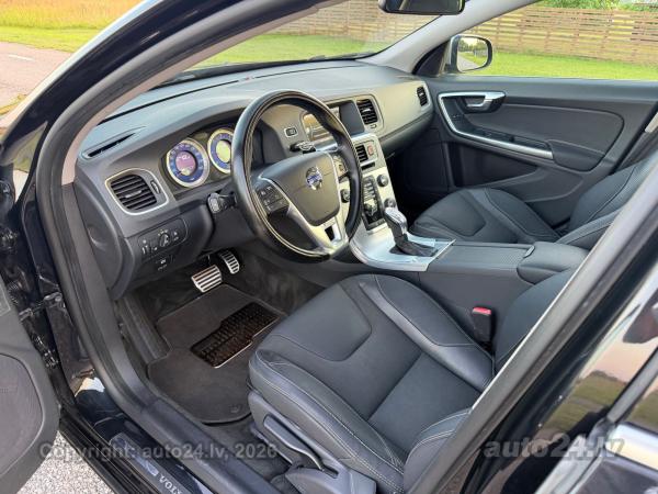 Melns Volvo V60 2013 Tallina, ar dzinēja tilpumu 2.00 L un nobraukumu 241 tūkst. km par 7990 €, foto 6 vietnē AUTOMOTO.COM.LV
