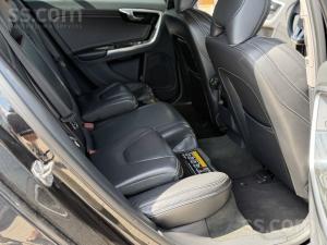 Черный Вольво B60 2013 в Рига, объемом двигателя 2.40 л и пробегом 251 тыс. км за 7950 €, фото 18 на AUTOMOTO.COM.LV