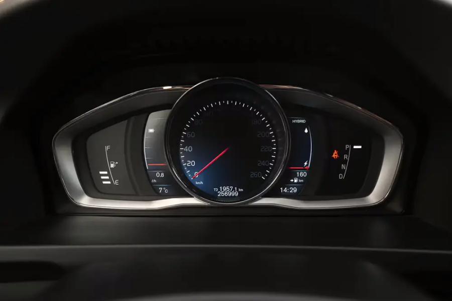Черный Вольво B60 2013 в Елгава, объемом двигателя 2.40 л и пробегом 255 тыс. км за 8000 €, фото 14 на AUTOMOTO.COM.LV