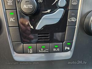 Melns Volvo V60 2013 Paide, ar dzinēja tilpumu 2.40 L un nobraukumu 271 tūkst. km par 8990 €, foto 14 vietnē AUTOMOTO.COM.LV
