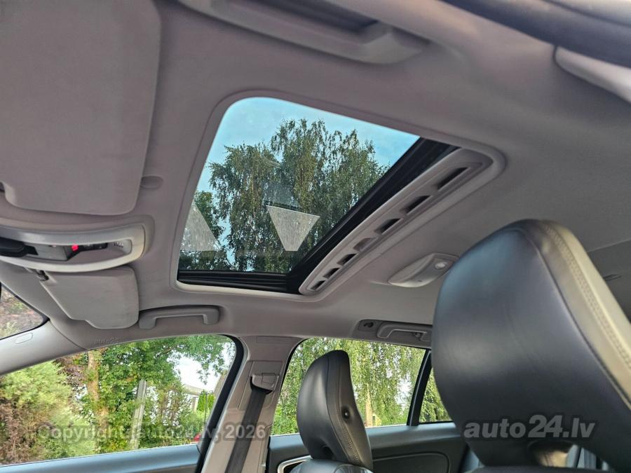 Melns Volvo V60 2013 Paide, ar dzinēja tilpumu 2.40 L un nobraukumu 271 tūkst. km par 8990 €, foto 22 vietnē AUTOMOTO.COM.LV