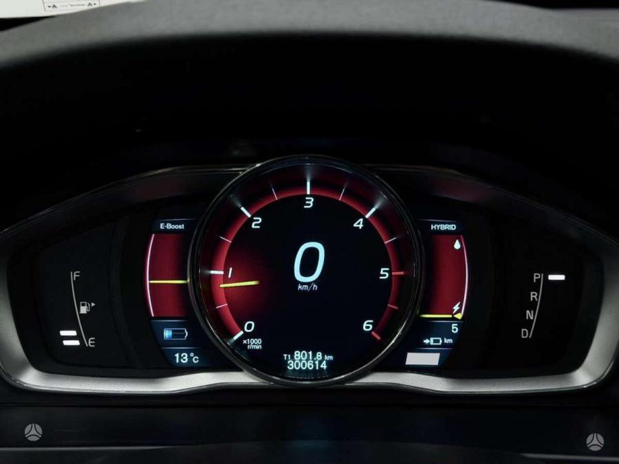 Черный Вольво B60 2013 в Вильнюс, объемом двигателя 2.40 л и пробегом 300 тыс. км за 6000 €, фото 19 на AUTOMOTO.COM.LV