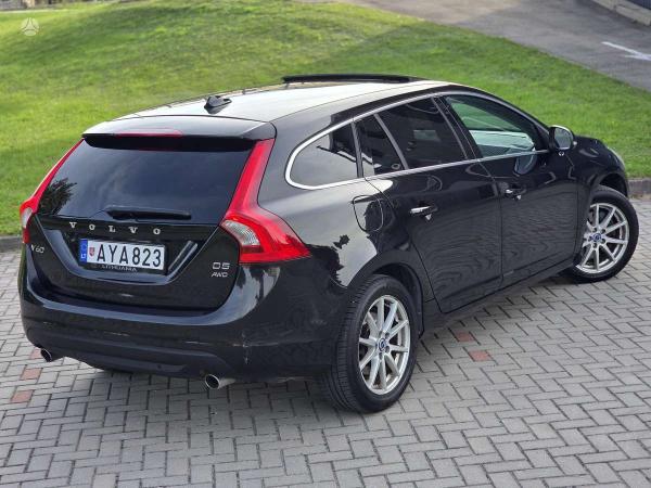 Black Volvo V60 2013 in Radviliskis, with an engine capacity of 2.40 L and mileage of 310 thousand km for 5200 €, photo 5 on AUTOMOTO.COM.LV