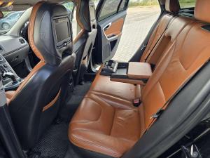 Black Volvo V60 2013 in Radviliskis, with an engine capacity of 2.40 L and mileage of 310 thousand km for 5200 €, photo 15 on AUTOMOTO.COM.LV