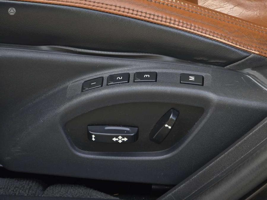 Black Volvo V60 2013 in Radviliskis, with an engine capacity of 2.40 L and mileage of 310 thousand km for 5200 €, photo 18 on AUTOMOTO.COM.LV