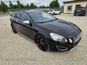 Black Volvo V60 2013 in Tartu, with an engine capacity of 2.40 L and mileage of 245 thousand km for 6990 €, photo 8 on AUTOMOTO.COM.LV