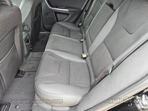 Black Volvo V60 2013 in Tartu, with an engine capacity of 2.40 L and mileage of 245 thousand km for 6990 €, photo 14 on AUTOMOTO.COM.LV
