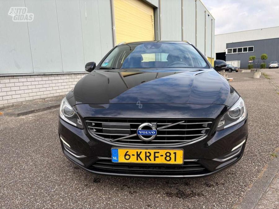 Melns Volvo V60 2013 Jonava, ar dzinēja tilpumu 2.40 L un nobraukumu 341 tūkst. km par 4550 €, foto 6 vietnē AUTOMOTO.COM.LV