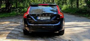 Black Volvo V60 2013 in Vilnius, with an engine capacity of 1.98 L and mileage of 289 thousand km for 6399 €, photo 6 on AUTOMOTO.COM.LV