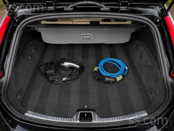Melns Volvo V60 2013 Rīga, ar dzinēja tilpumu 2.40 L un nobraukumu 265 tūkst. km par 13900 €, foto 11 vietnē AUTOMOTO.COM.LV