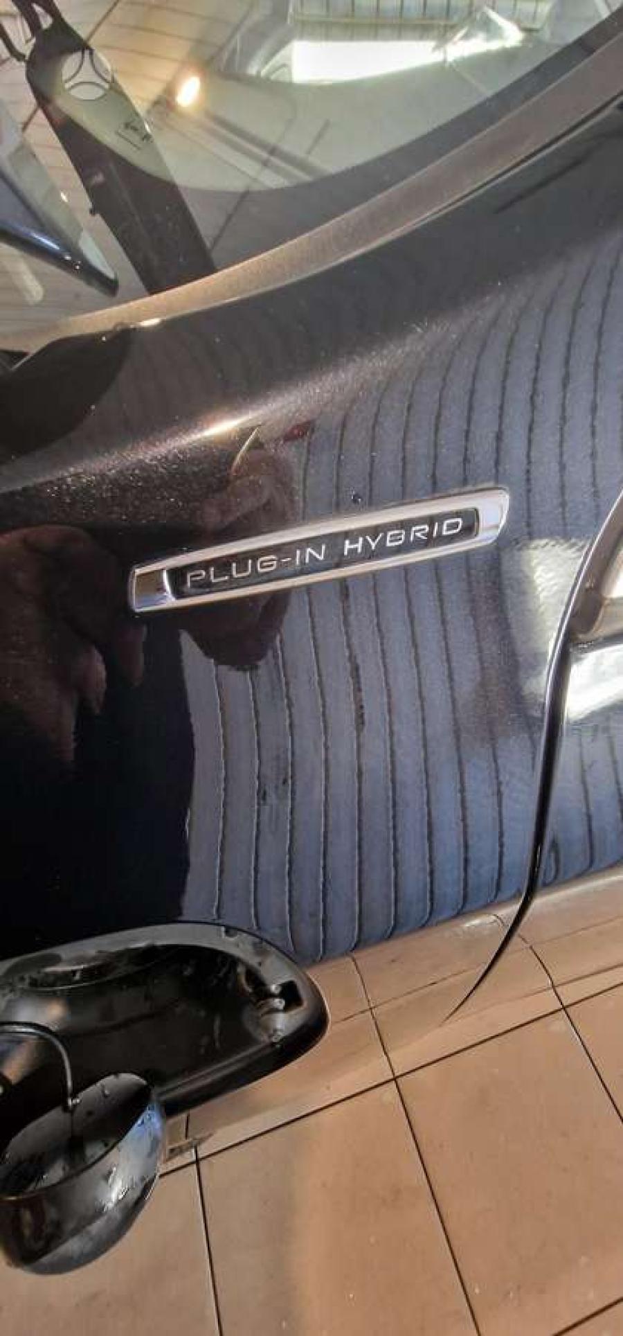 Melns Volvo V60 2013 Viļņa, ar dzinēja tilpumu 2.40 L un nobraukumu 303 tūkst. km par 7300 €, foto 14 vietnē AUTOMOTO.COM.LV