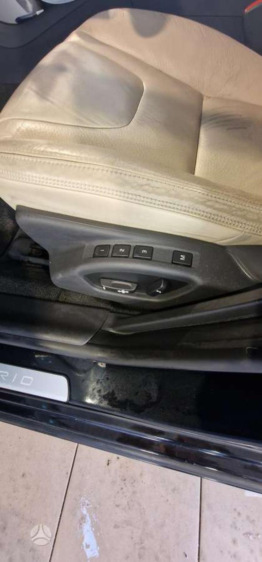 Melns Volvo V60 2013 Viļņa, ar dzinēja tilpumu 2.40 L un nobraukumu 303 tūkst. km par 7300 €, foto 36 vietnē AUTOMOTO.COM.LV