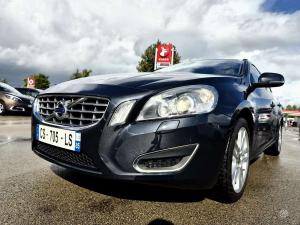 Black Volvo V60 2013 in Taurage, with an engine capacity of 2.40 L and mileage of 250 thousand km for 6900 €, photo 4 on AUTOMOTO.COM.LV