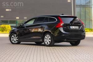 Melns Volvo V60 2013 Jelgava, ar dzinēja tilpumu 1.60 L un nobraukumu 119 tūkst. km par 8500 €, foto 6 vietnē AUTOMOTO.COM.LV