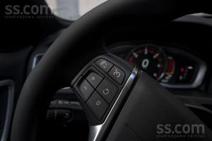 Melns Volvo V60 2013 Jelgava, ar dzinēja tilpumu 1.60 L un nobraukumu 119 tūkst. km par 8500 €, foto 18 vietnē AUTOMOTO.COM.LV
