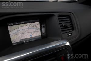 Melns Volvo V60 2013 Jelgava, ar dzinēja tilpumu 1.60 L un nobraukumu 119 tūkst. km par 8500 €, foto 19 vietnē AUTOMOTO.COM.LV