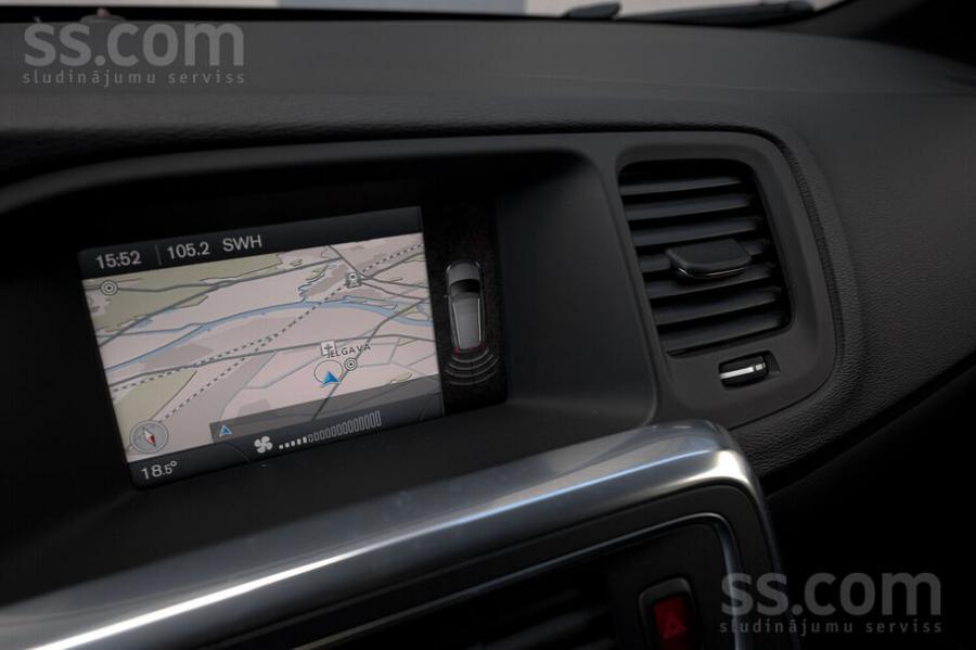 Melns Volvo V60 2013 Jelgava, ar dzinēja tilpumu 1.60 L un nobraukumu 119 tūkst. km par 8500 €, foto 19 vietnē AUTOMOTO.COM.LV