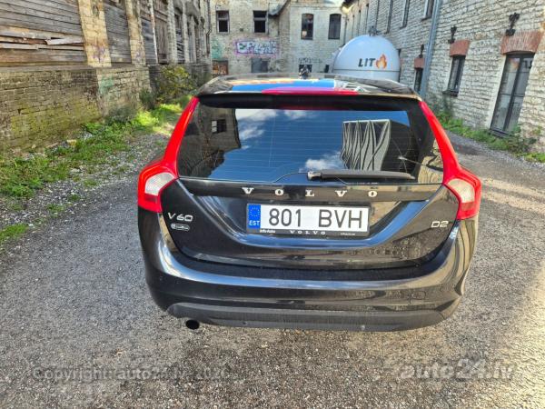 Black Volvo V60 2013 in Tallinn, with an engine capacity of 1.60 L and mileage of 350 thousand km for 3350 €, photo 5 on AUTOMOTO.COM.LV