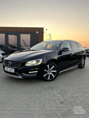 Black Volvo V60 2013 in Kaunas, with an engine capacity of 2.40 L and mileage of 334 thousand km for 7500 €, photo  on AUTOMOTO.COM.LV
