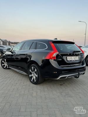 Black Volvo V60 2013 in Kaunas, with an engine capacity of 2.40 L and mileage of 334 thousand km for 7500 €, photo 15 on AUTOMOTO.COM.LV