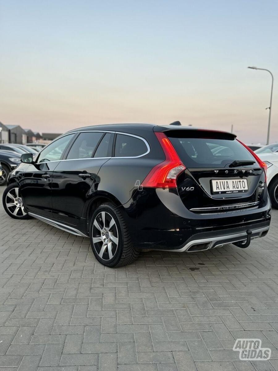 Black Volvo V60 2013 in Kaunas, with an engine capacity of 2.40 L and mileage of 334 thousand km for 7500 €, photo 15 on AUTOMOTO.COM.LV