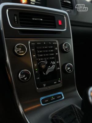Black Volvo V60 2013 in Kaunas, with an engine capacity of 2.40 L and mileage of 334 thousand km for 7500 €, photo 25 on AUTOMOTO.COM.LV
