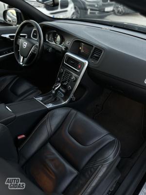 Black Volvo V60 2013 in Kaunas, with an engine capacity of 2.40 L and mileage of 334 thousand km for 7500 €, photo 30 on AUTOMOTO.COM.LV