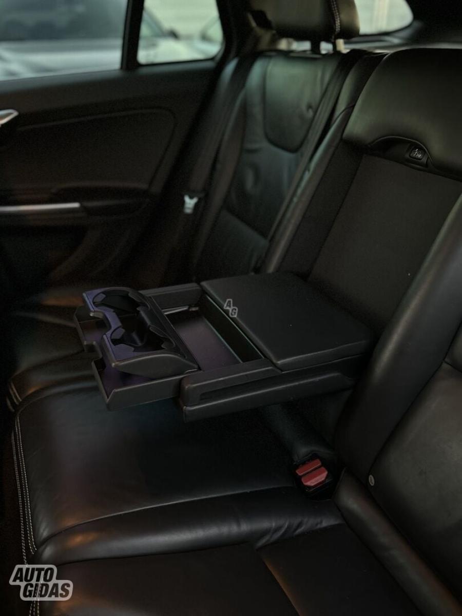 Black Volvo V60 2013 in Kaunas, with an engine capacity of 2.40 L and mileage of 334 thousand km for 7500 €, photo 36 on AUTOMOTO.COM.LV