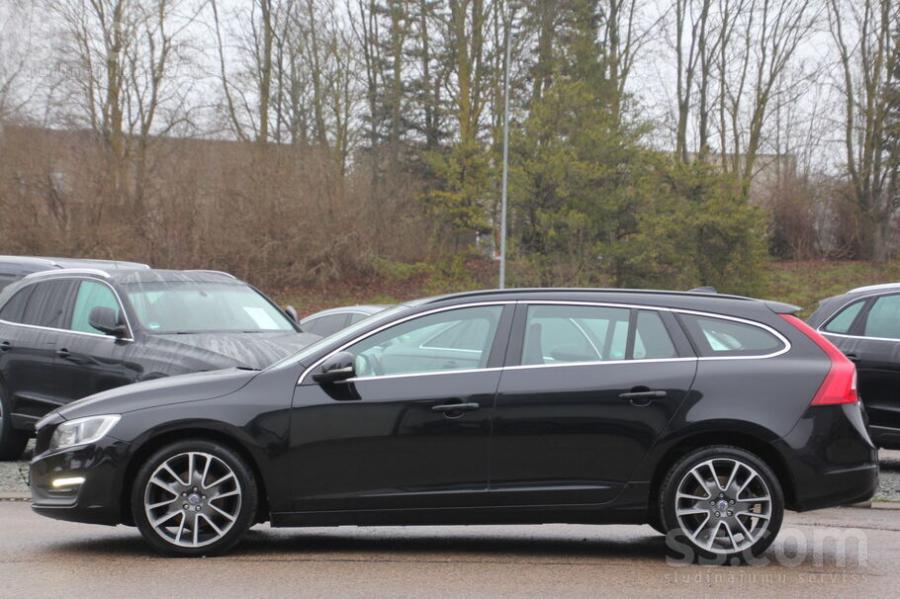 Black Volvo V60 2014 in Tukums, with an engine capacity of 2.00 L and mileage of 257 thousand km for 7990 €, photo 10 on AUTOMOTO.COM.LV