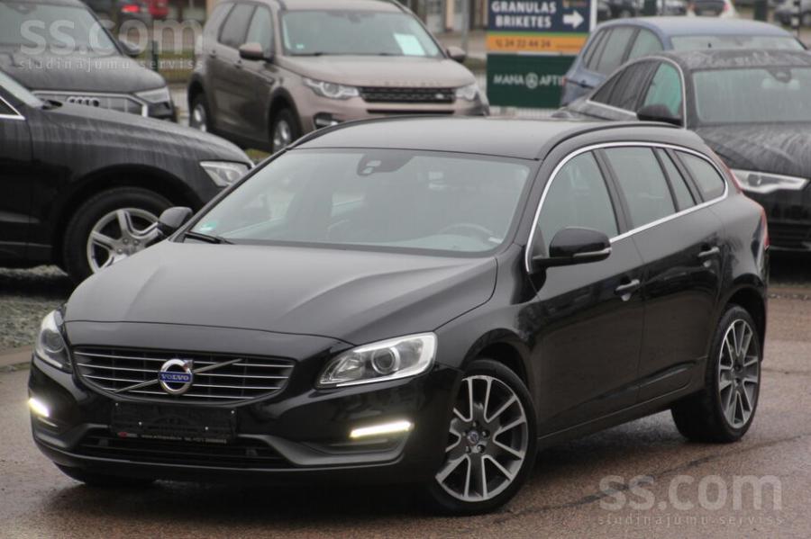 Black Volvo V60 2014 in Tukums, with an engine capacity of 2.00 L and mileage of 257 thousand km for 7990 €, photo 20 on AUTOMOTO.COM.LV