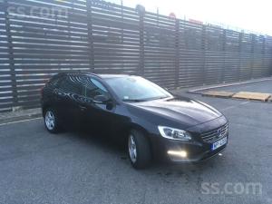 Black Volvo V60 2014 in Ogre, with an engine capacity of 1.60 L and mileage of 251 thousand km for 6200 €, photo 3 on AUTOMOTO.COM.LV