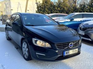 Melns Volvo V60 2014 Rīga, ar dzinēja tilpumu 2.00 L un nobraukumu 284 tūkst. km par 5450 €, foto 2 vietnē AUTOMOTO.COM.LV