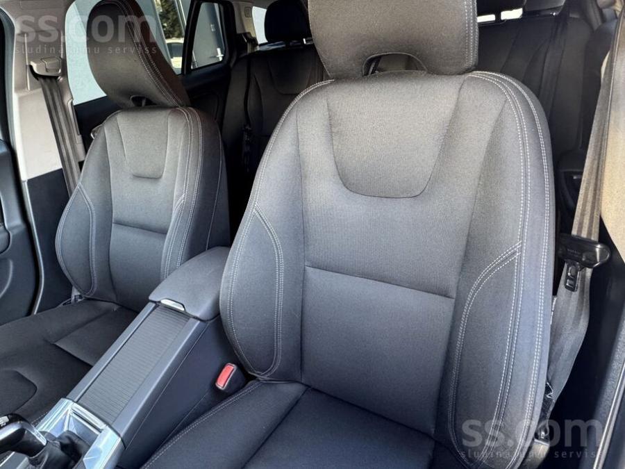 Melns Volvo V60 2014 Rīga, ar dzinēja tilpumu 2.00 L un nobraukumu 284 tūkst. km par 5450 €, foto 17 vietnē AUTOMOTO.COM.LV