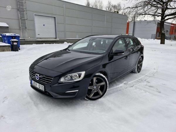 Melns Volvo V60 2014 Alīta, ar dzinēja tilpumu 1.98 L un nobraukumu 250 tūkst. km par 8170 €, foto 1 vietnē AUTOMOTO.COM.LV