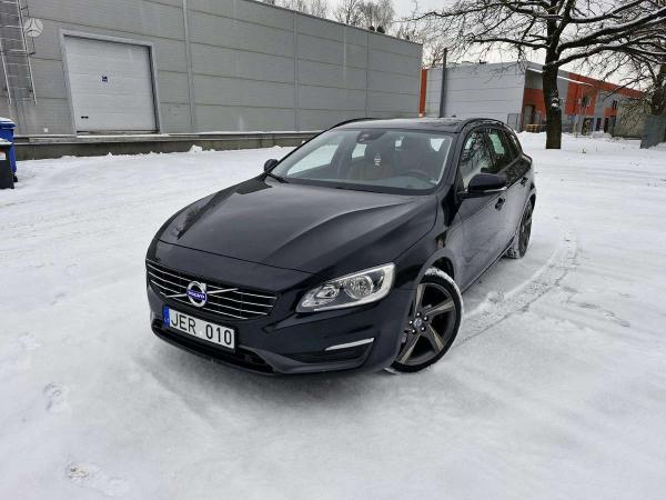 Melns Volvo V60 2014 Alīta, ar dzinēja tilpumu 1.98 L un nobraukumu 250 tūkst. km par 8170 €, foto 7 vietnē AUTOMOTO.COM.LV